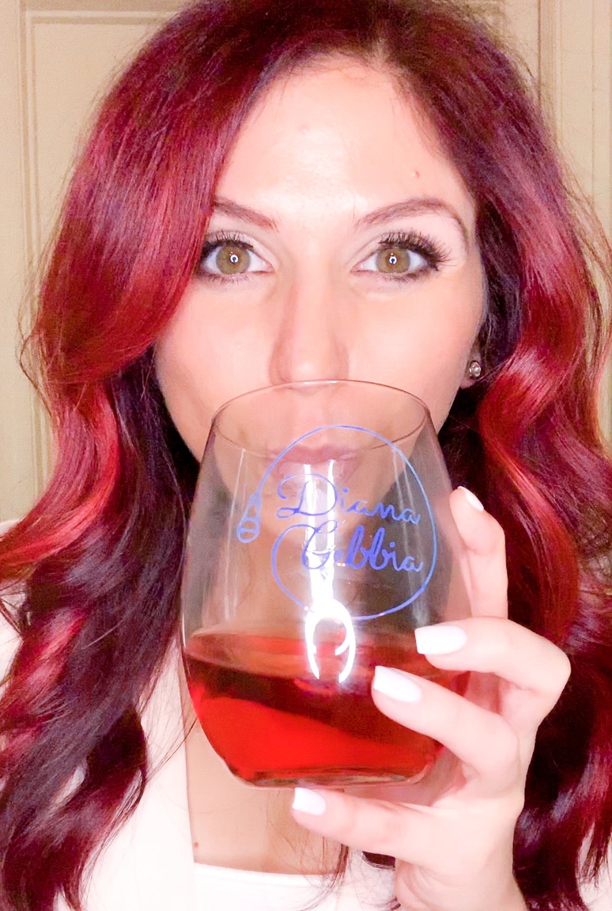 Diana Gebbia is a seasoned host , journalist, voice-over artist ...